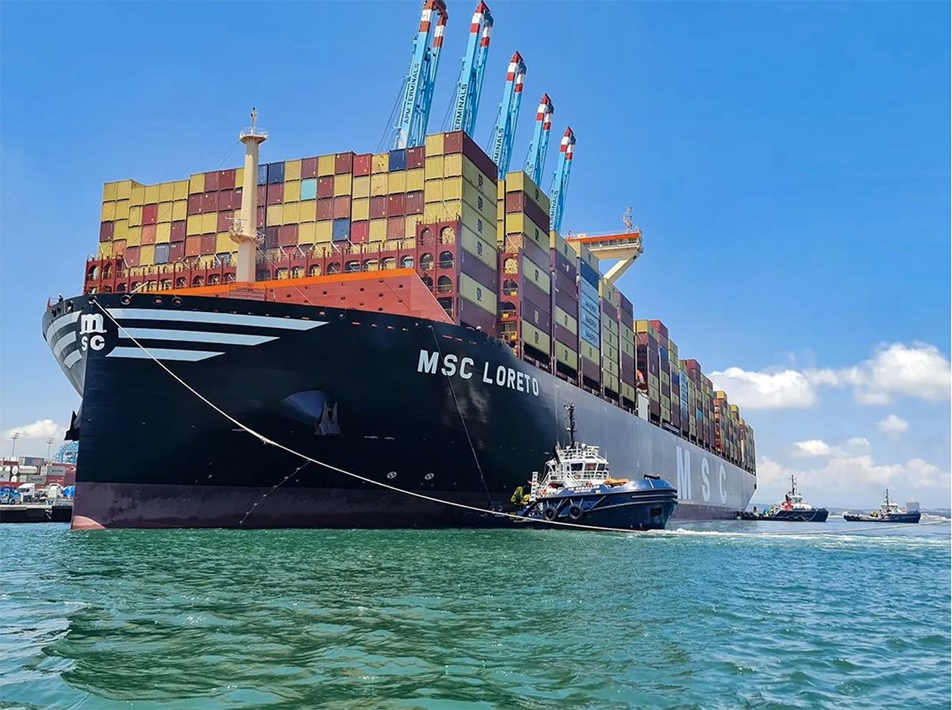 Así es el portacontenedores más grande y más ‘ecológico’ que navega por ...